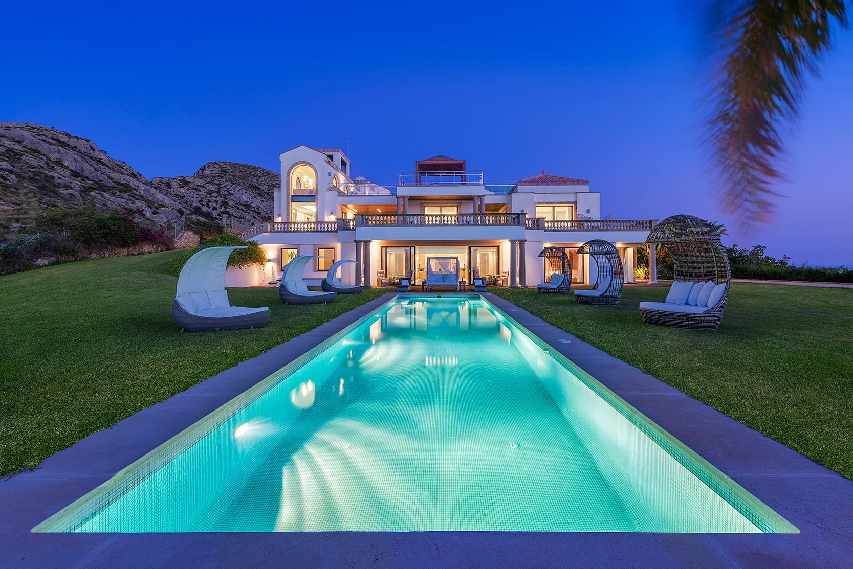 Stunning Mansion with Private Helipad in Mallorca– Icon Private Collection